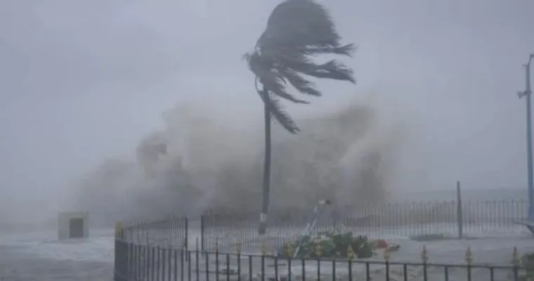 Danger of cyclone in Bay of Bengal, alert of heavy rain in coastal